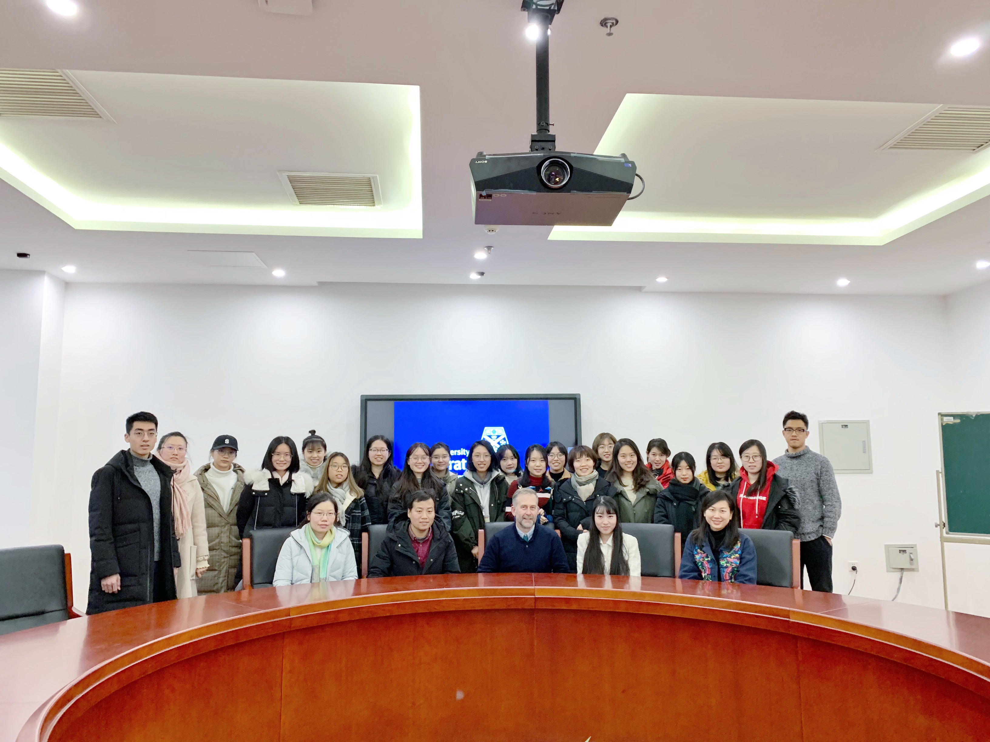 英国思克莱德大学工学院David Harle博士来访